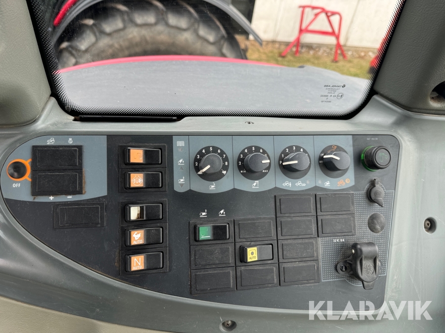 Traktor Valtra T161, Ærø, Klaravik auktioner