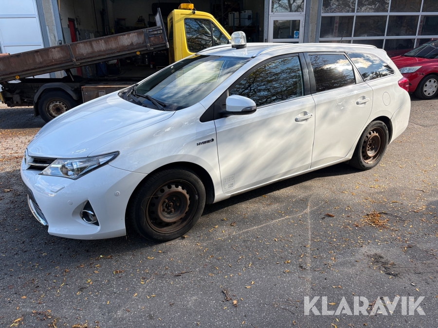 Toyota van Toyota Auris Van 1.8 hybrid touring sport, Rødov