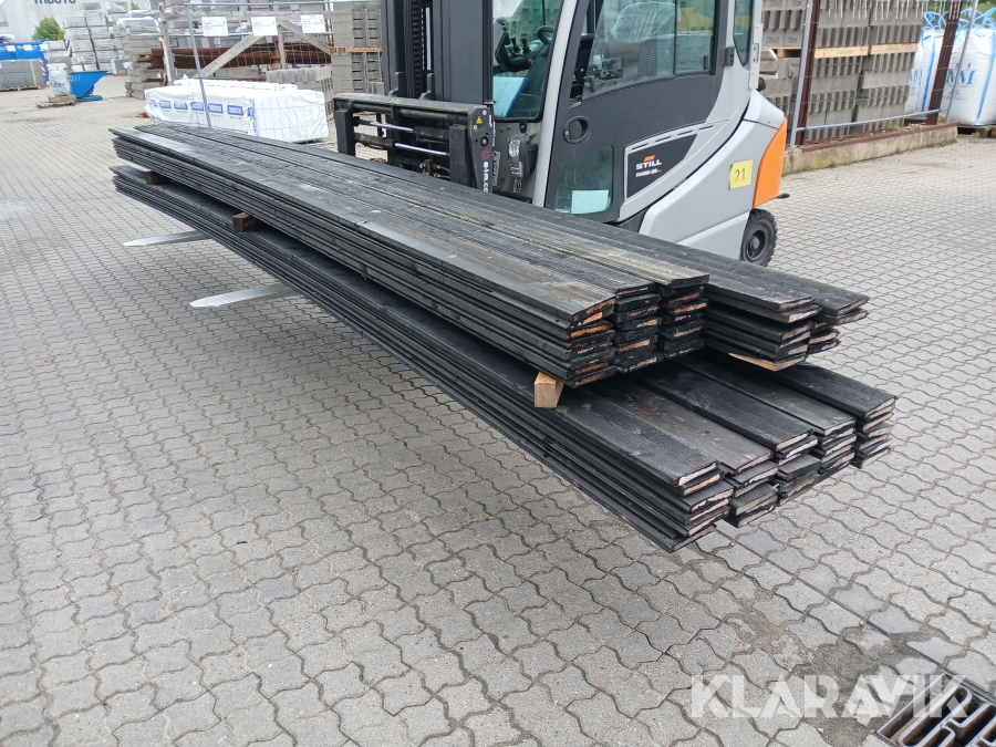 Isowood understern sort grundmalet, Ringsted, Klaravik aukti