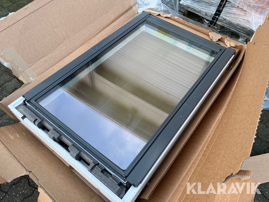 Ovenlysvindue Velux GGL MK06 2068, Odense, Klaravik auktione