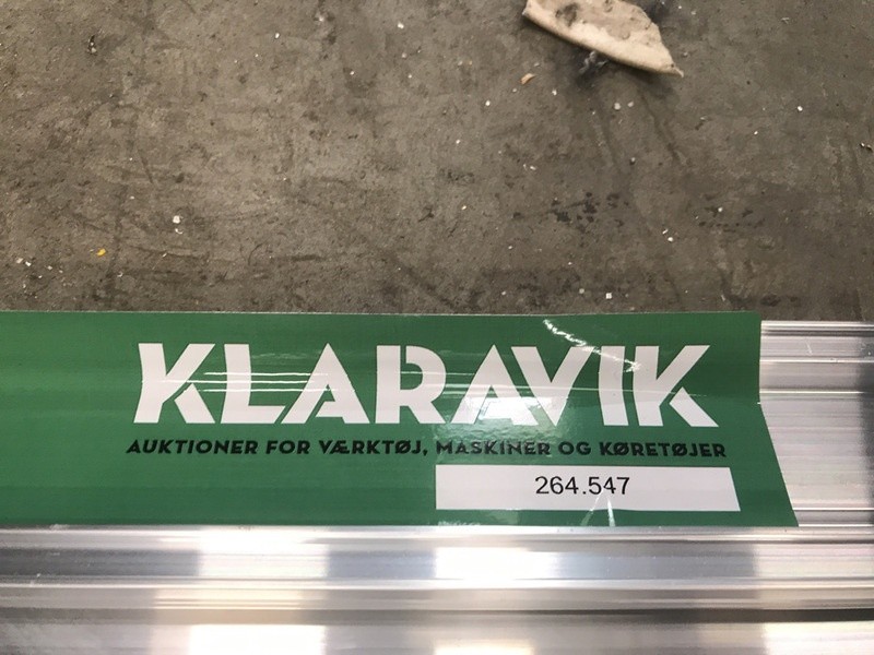 Klaravik Auktioner | Alu skinner